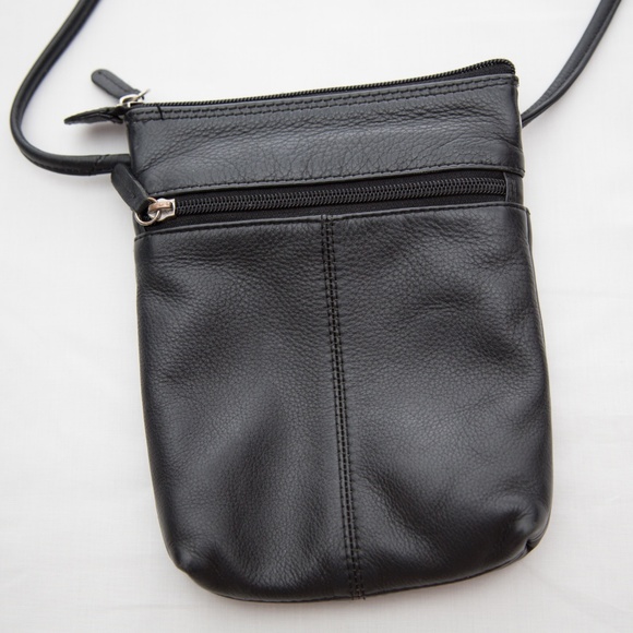 Ili | Bags | Ili Leather Crossbody Bag Bag Ny Cellphone Bag | Poshmark